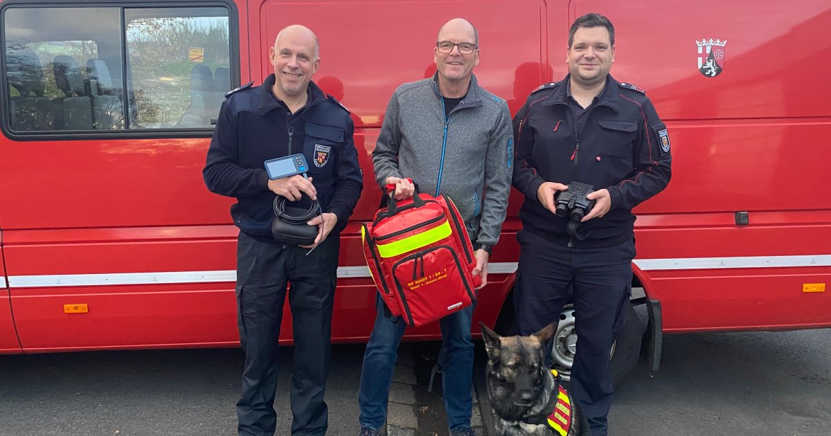 Förderverein der Freiwilligen Feuerwehr Hamm (Sieg) übergibt großzügige ...